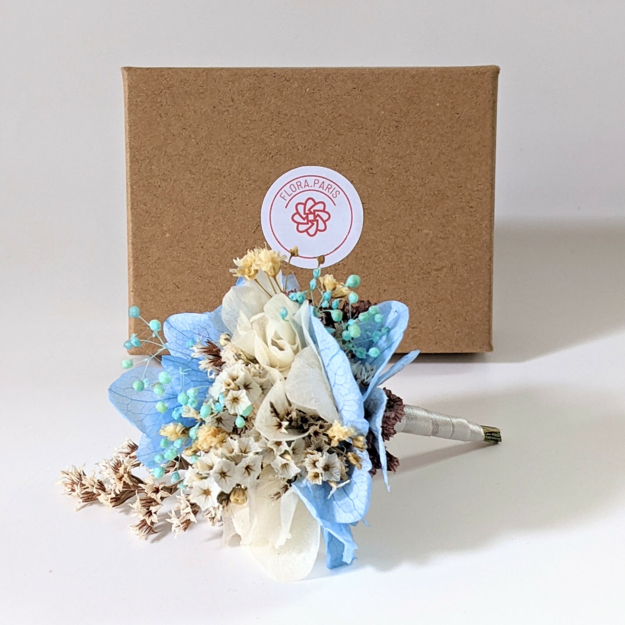 Boutonnière de marié artisanale en fleurs séchées & stabilisées bleu ...
